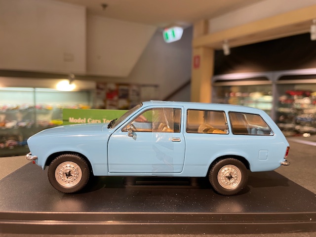 Opel Kadett, 1:24 Whitebox - Model Cars Too