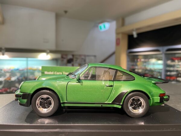 Porsche 911 Turbo, 1:24 Whitebox - Model Cars Too
