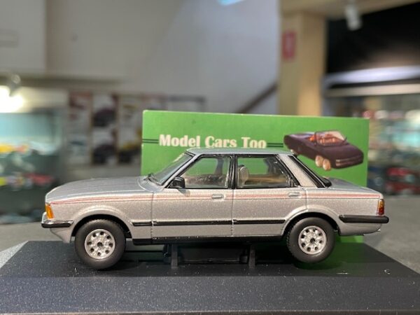 Ford Cortina mark 5, 1:43 Vanguards - Model Cars Too